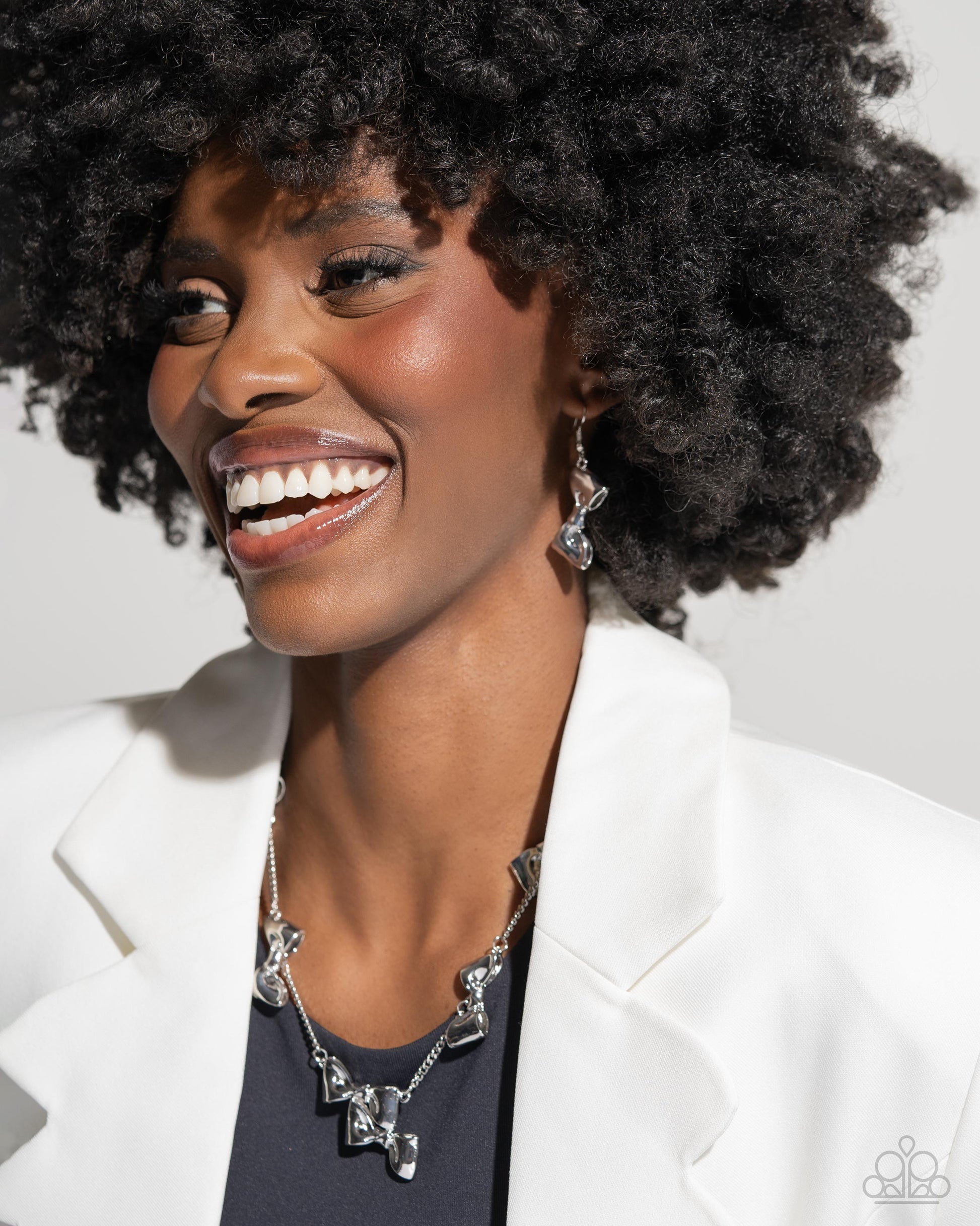 Paparazzi ♥ Dapper Definition - Silver ♥ Necklace – LisaAbercrombie